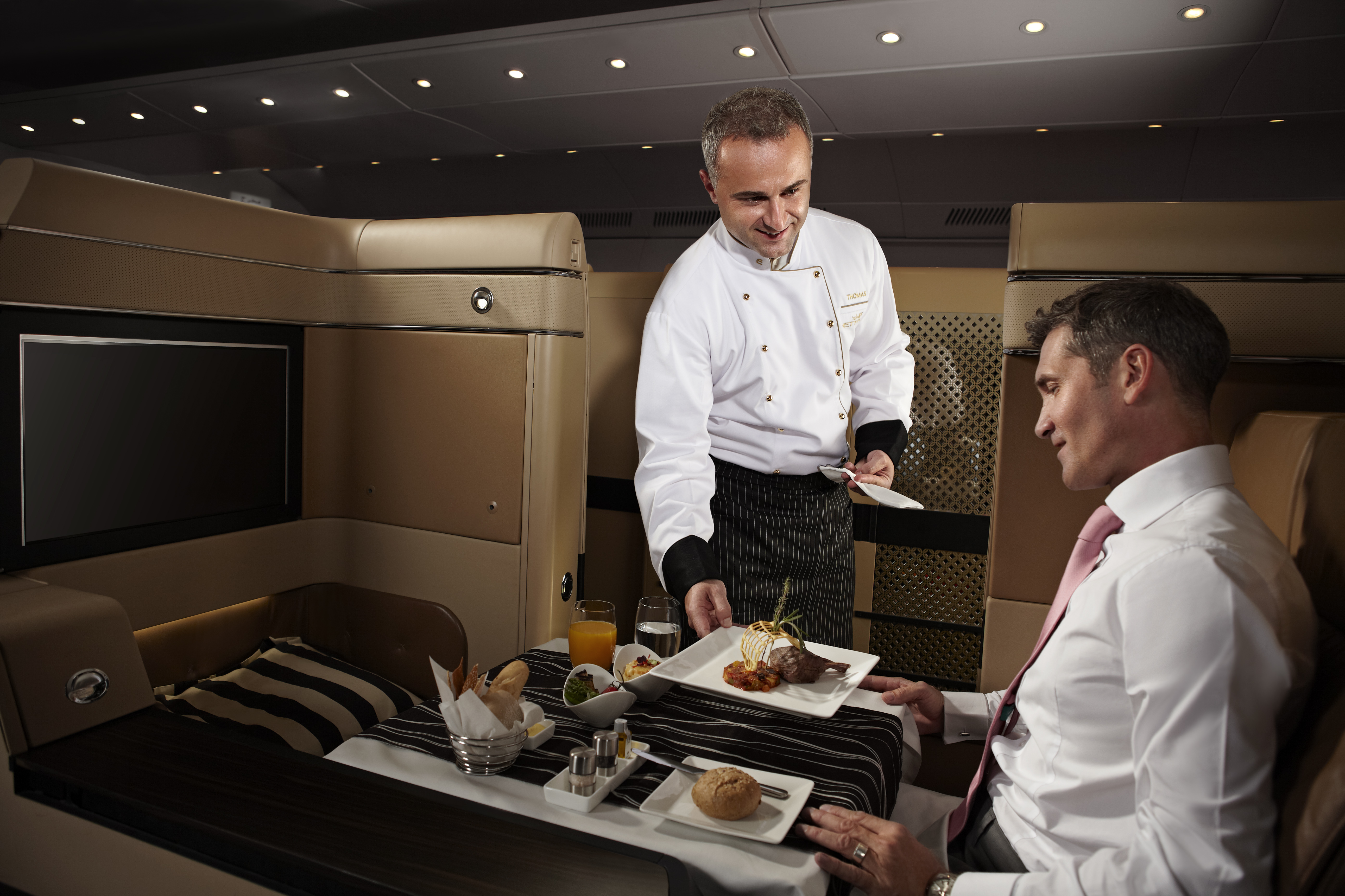 » How to Improve Your Chances of Getting Upgraded to First Class
