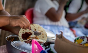 7 Must-Try Street Foods of Latin America | CheapOair MilesAway