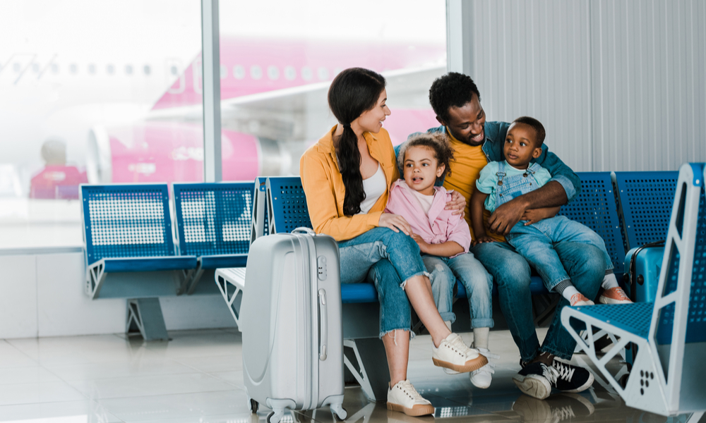 How to Navigate Customs with Kids | CheapOair MilesAway