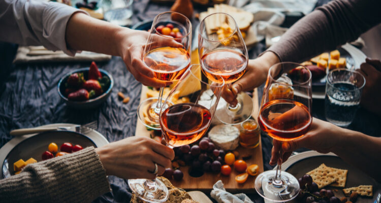 Here's How to Travel With Wine! | CheapOair MilesAway